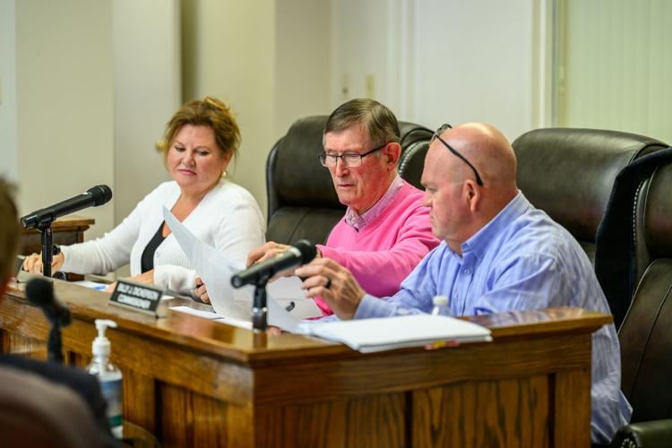 Holden resident asks commission for help over trash problem | News ...