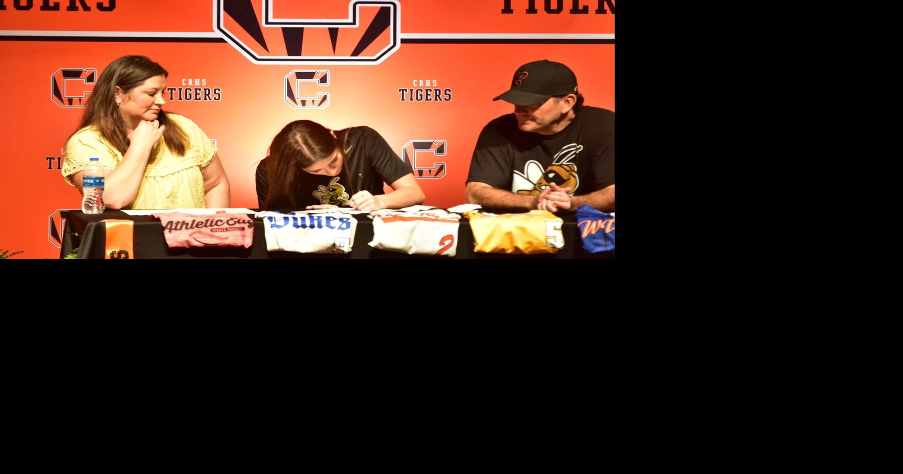 Lady Tigers' Sigmon signs with WVSU softball | Sports | loganbanner.com