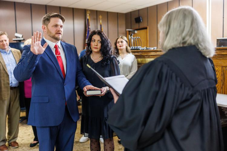 Elected officials take oaths of office at joint swearing in ceremony ...