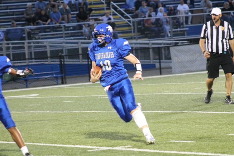 Logan Middle football cruises past Man, 54-0 | Sports | loganbanner.com