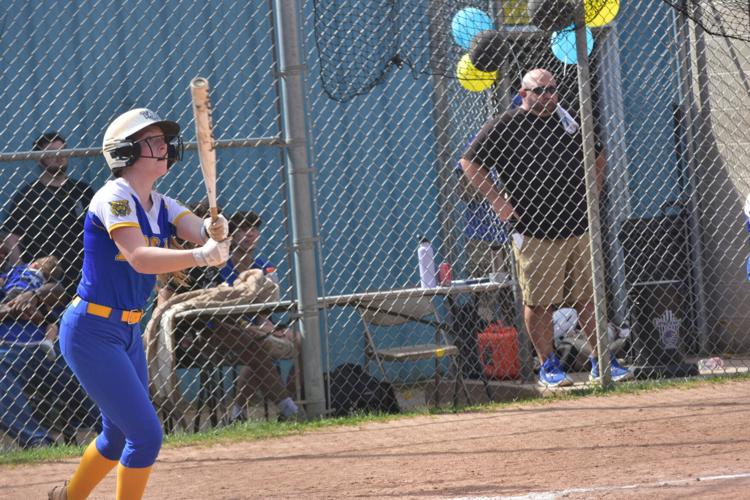 Lady Wildcats drop 9-0 home game to Winfield | Sports | loganbanner.com