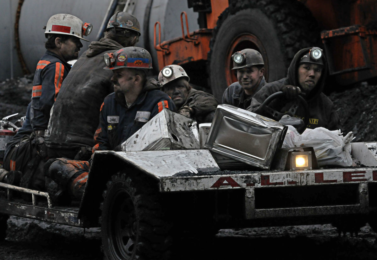 Greenbrier Minerals to lay off 530 workers, idle seven Logan County ...