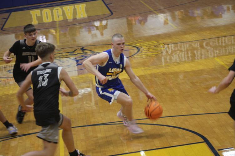 Logan boys hoops scrimmages Westside | Sports | loganbanner.com
