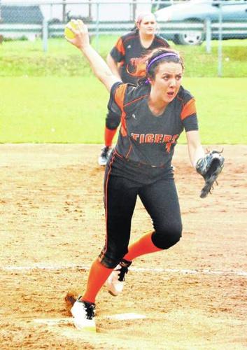 Man softball team stuns rival Chapmanville, 2-1 | News | loganbanner.com