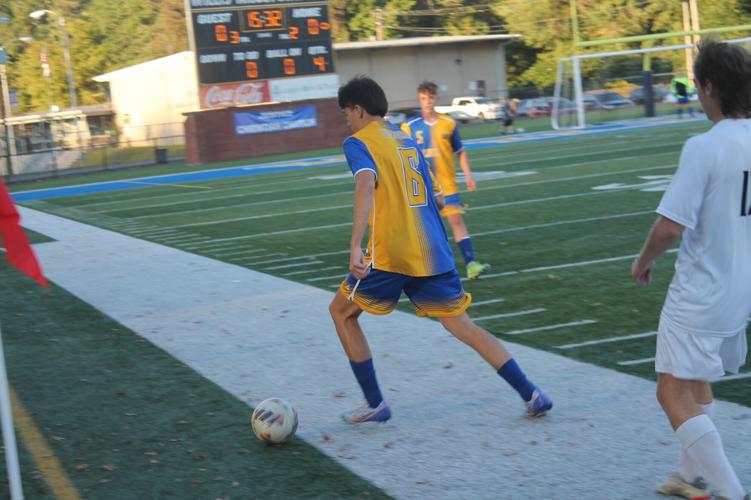Logan boys soccer edges Lincoln County, 2-1 | Sports | loganbanner.com