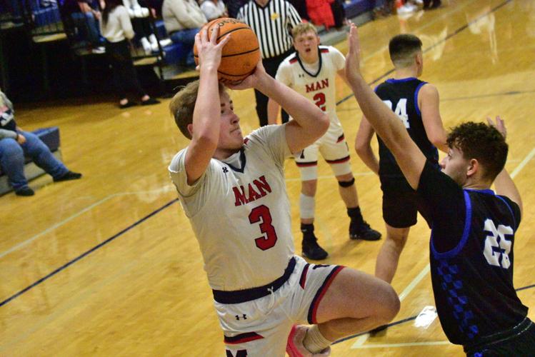 Phelps Hornets sting Man Hillbillies, 54-31 | Sports | loganbanner.com