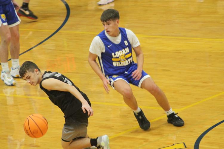Logan boys hoops scrimmages Westside | Sports | loganbanner.com