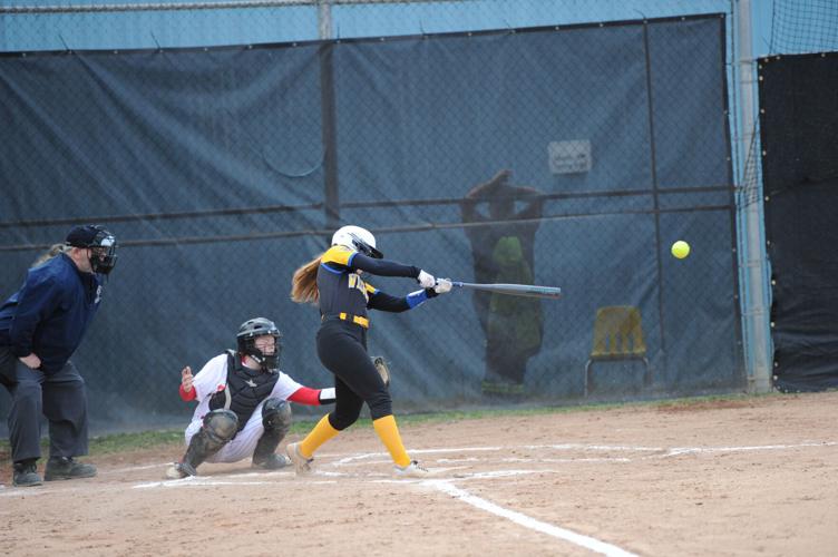 Logan softball off to 3-2 start on the season | Sports | loganbanner.com