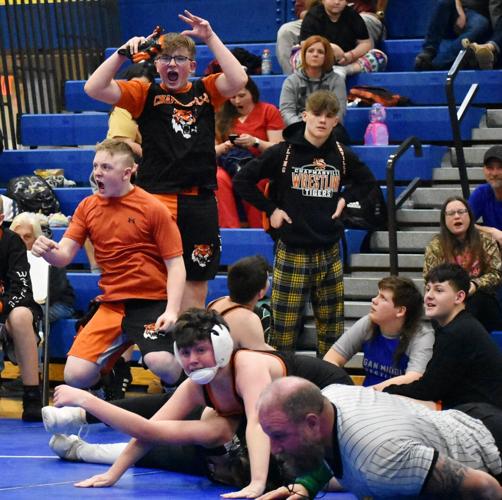 PHOTO GALLERY: Logan County wrestling championship | Sports | loganbanner.com