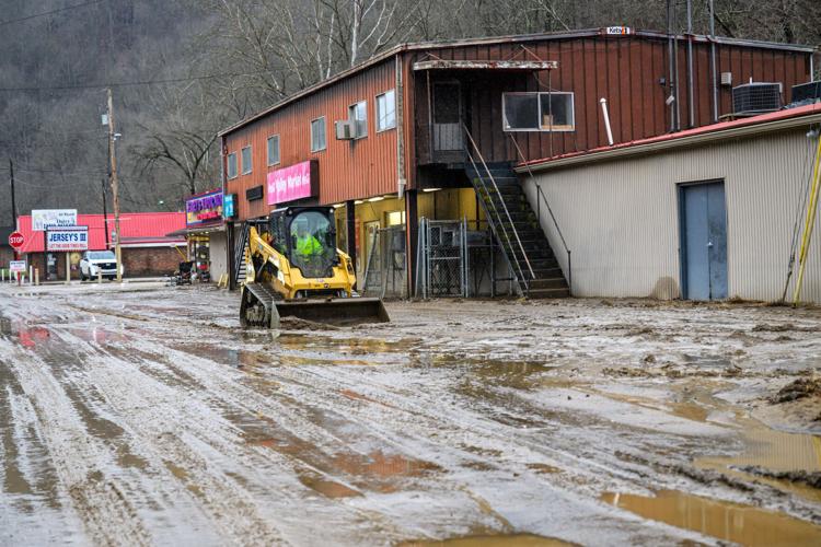Weekend flooding reaches historic water levels | News | loganbanner.com
