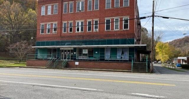Dwight Williamson: Search for company stores brings memories and ...