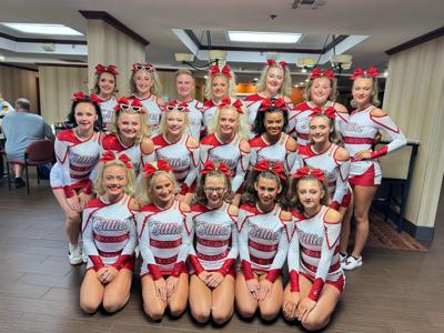 Man cheer team headed to states | Sports | loganbanner.com