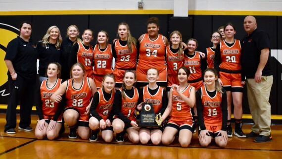 CMS hoops teams win Black Diamond Championships | Sports | loganbanner.com