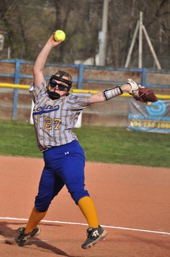 Three-run homer by Skeens lifts Tide past Lady Cats, 4-1 | Sports ...