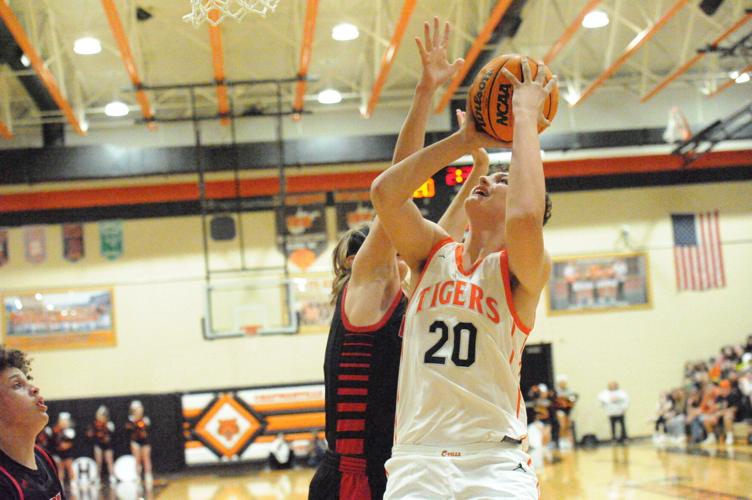 Chapmanville boys hoops set to begin their title defense | Sports ...