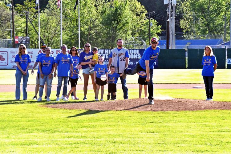 Wildcats honor memory of late former player in game against Poca | News ...