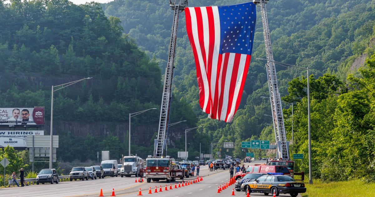 Photos Funeral Procession For Wvsp Sgt Cory Maynard Photos