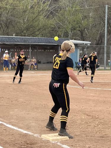 Logan downs Scott in sectional action | | loganbanner.com