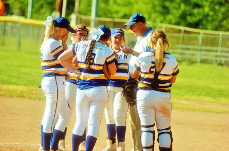 Robinette leaves behind legacy at LHS | Sports | loganbanner.com