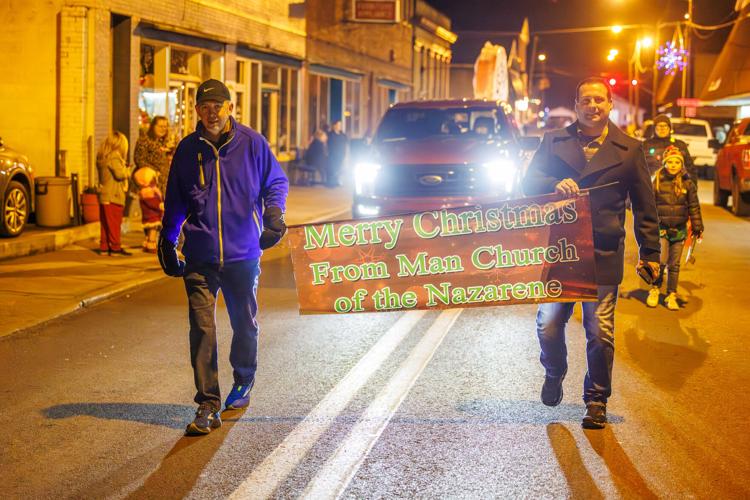 Town of Man hosts annual Christmas Parade | News | loganbanner.com