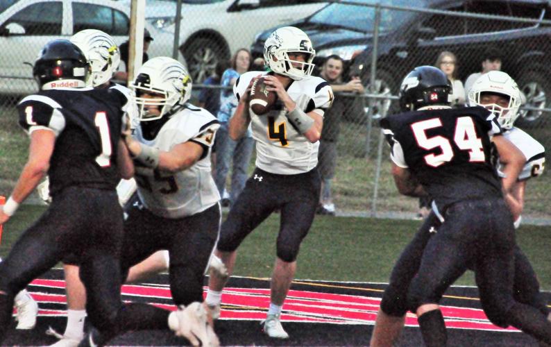 Photos: Man 62, Logan 8 (High School Football) | Photos | loganbanner.com