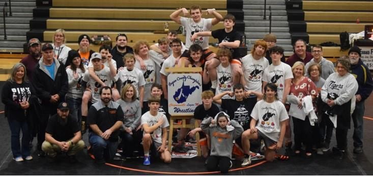 CRHS, CMS wrestlers win county championships | Sports | loganbanner.com
