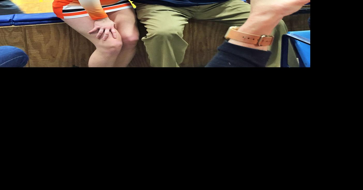 Coach Huggins takes in C'ville's sectional win | Sports | loganbanner.com