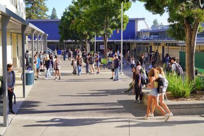 Back to class: Students return to LAHS | Back to School ...
