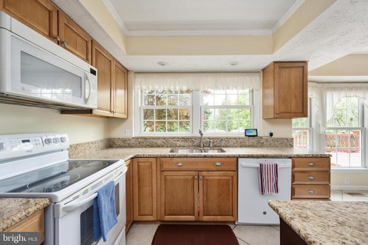 Home of the Week: 202 Elizabeth Court, Sterling | Arts & Entertainment ...