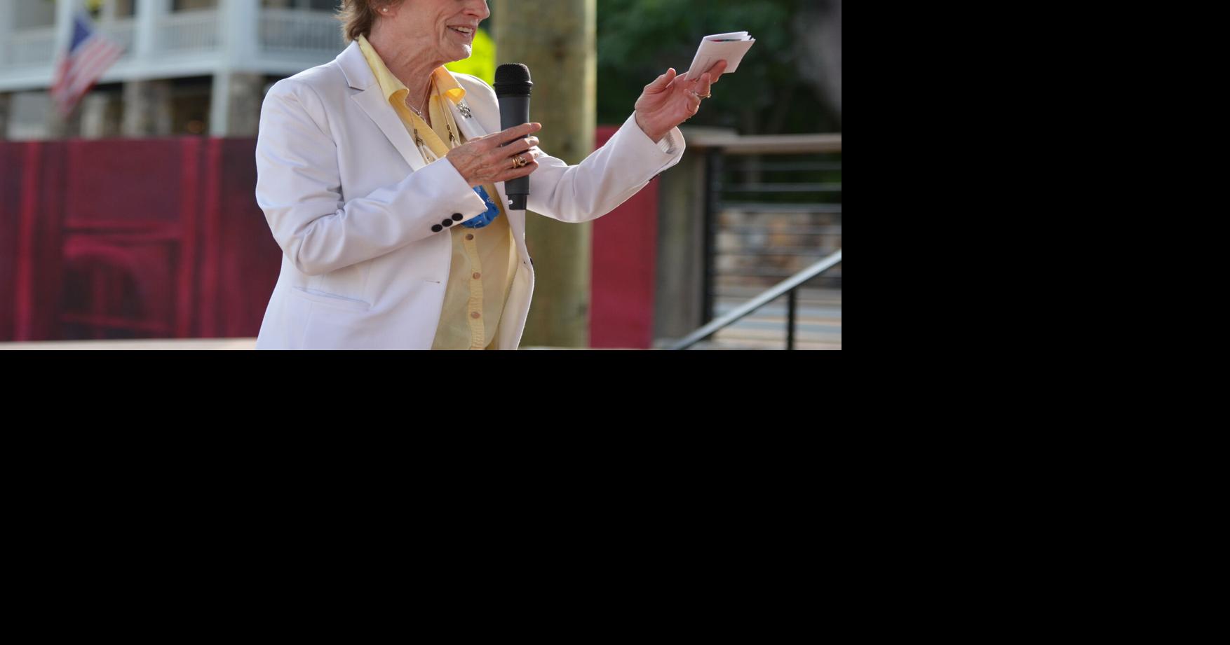 Mayor Kelly Burk celebrates Leesburg’s diversity, future during State ...