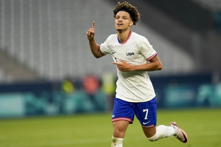 South Riding native Kevin Paredes scores 2 goals to help U.S. men's ...
