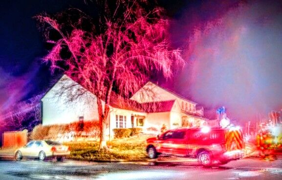 Smoke alarms alert residents to early morning house fire in sterling ...