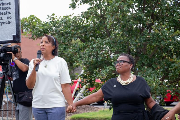 Leesburg unveils marker recalling 1902 lynching | Community ...