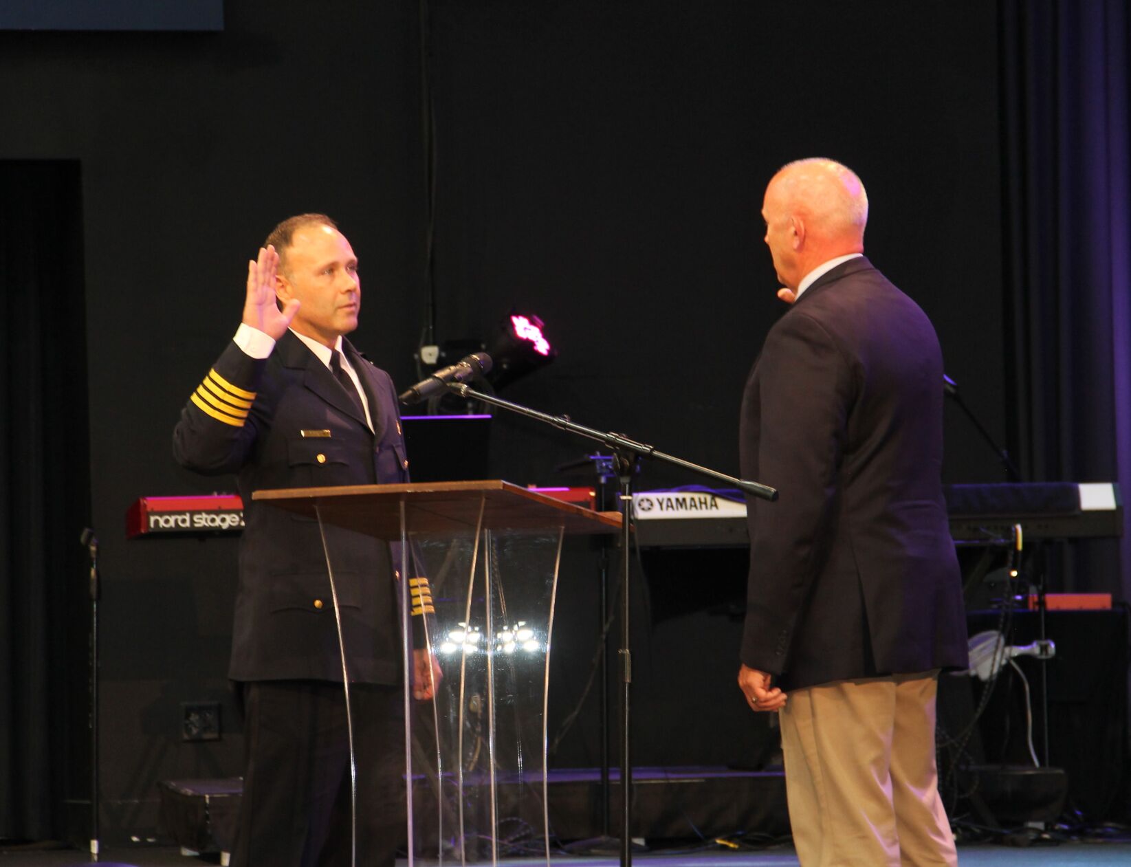 Dufek sworn in as new Purcellville chief of police | Police ...