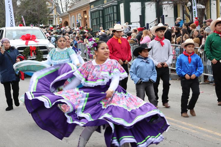 PHOTO GALLERY: Christmas in Middleburg | Lifestyle | loudountimes.com