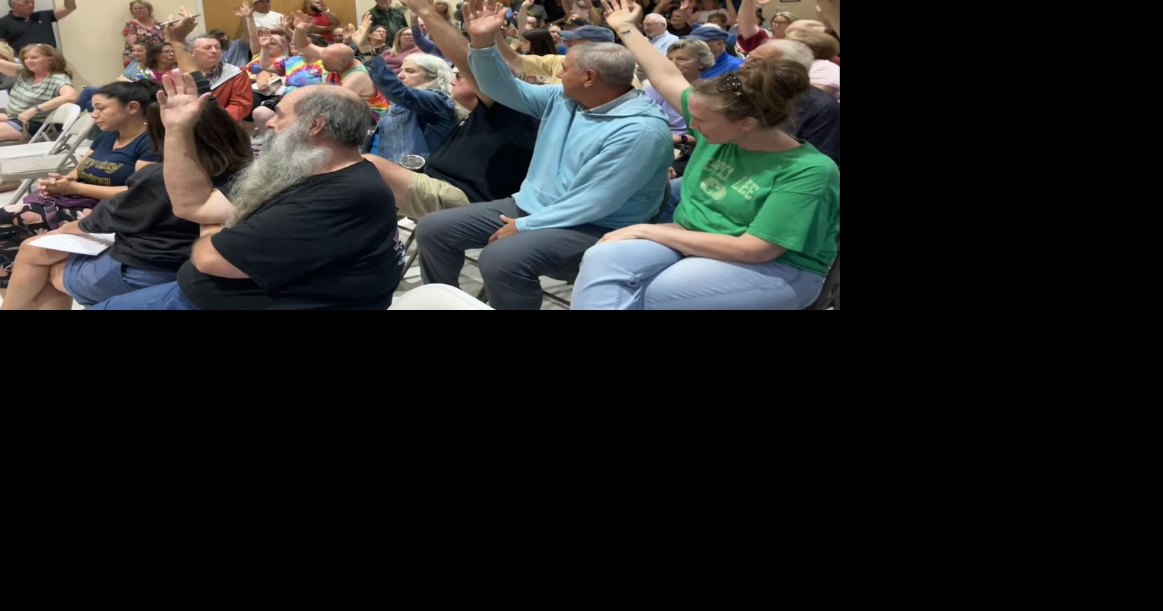 Broad Run Farms residents frustrated over upcoming zoning enforcement ...