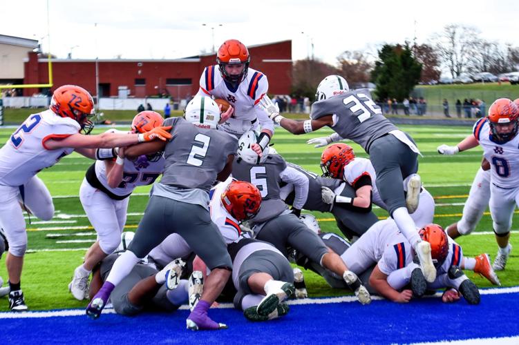 Briar Woods powers past Riverbend 32-15 to win regional title, earn ...
