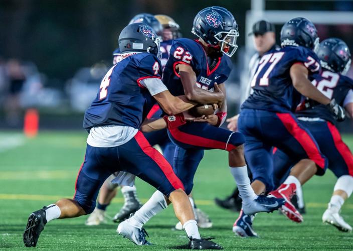 Independence puts on a show in inaugural football game | Sports ...