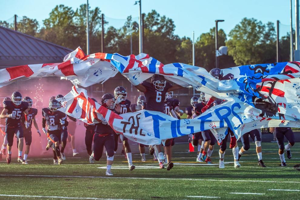 Independence puts on a show in inaugural football game | Sports ...