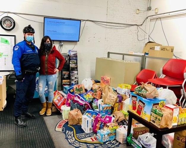 Buffington, Loudoun residents pitch in to show support for Capitol ...