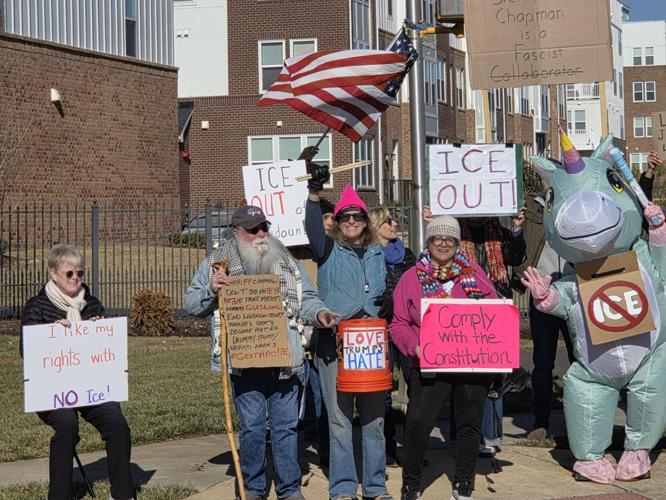 Loudoun sheriff wants deputies in elementary schools | Education ...