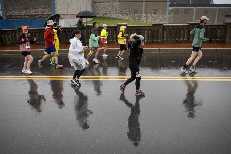 Frederick Running Festival attracts thousands despite rainy weather ...