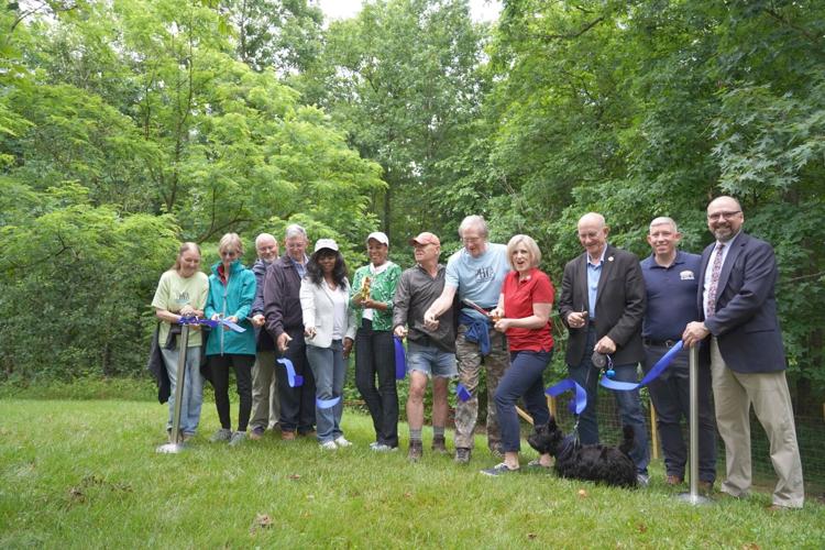 Loudoun County cuts ribbon, raises a leaf for new segment of Linear ...