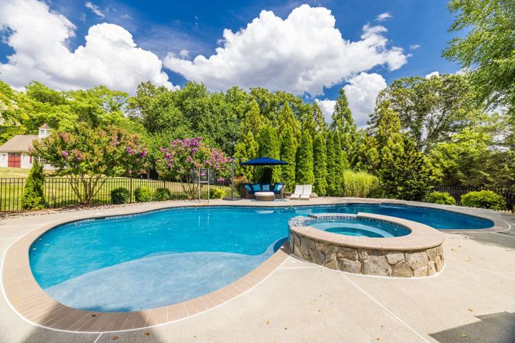 Home of the Week: 18132 Shenstone Run Court, Leesburg | Building ...