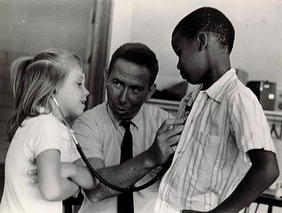 James L. Towe, M.D. | Obituaries | loudountimes.com