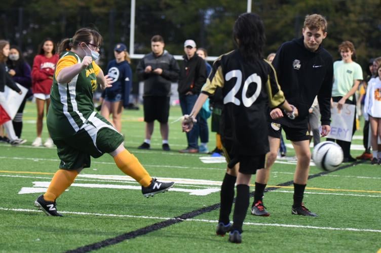 School comes together to hold tournament ‘Under the Lights’ for special ...