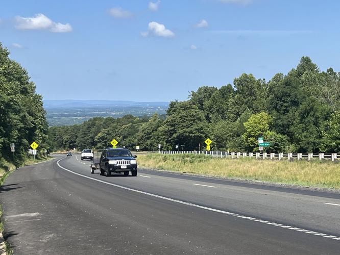 Kaine meets with local Appalachian Trail advocates to discuss solution ...