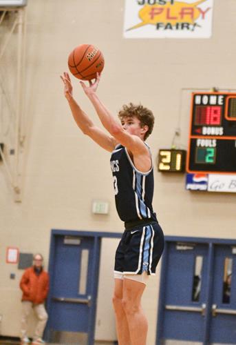 LC storms past Blaine in important win | Sports | lyndentribune.com