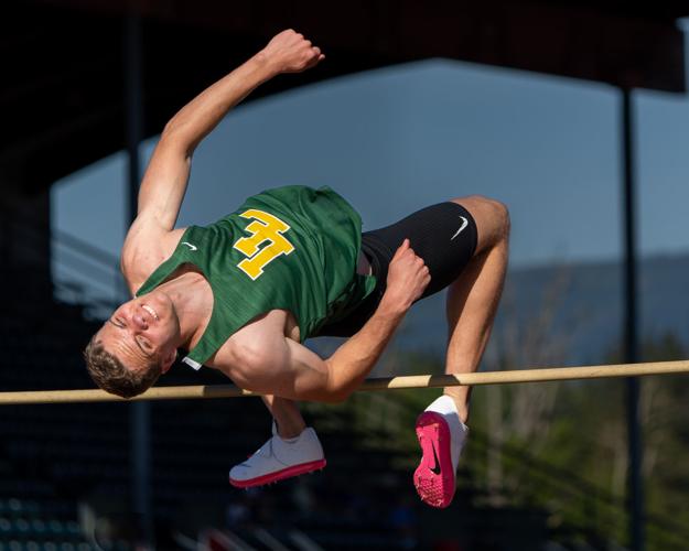 PHOTO GALLERY: A look back through the year | Sports | lyndentribune.com