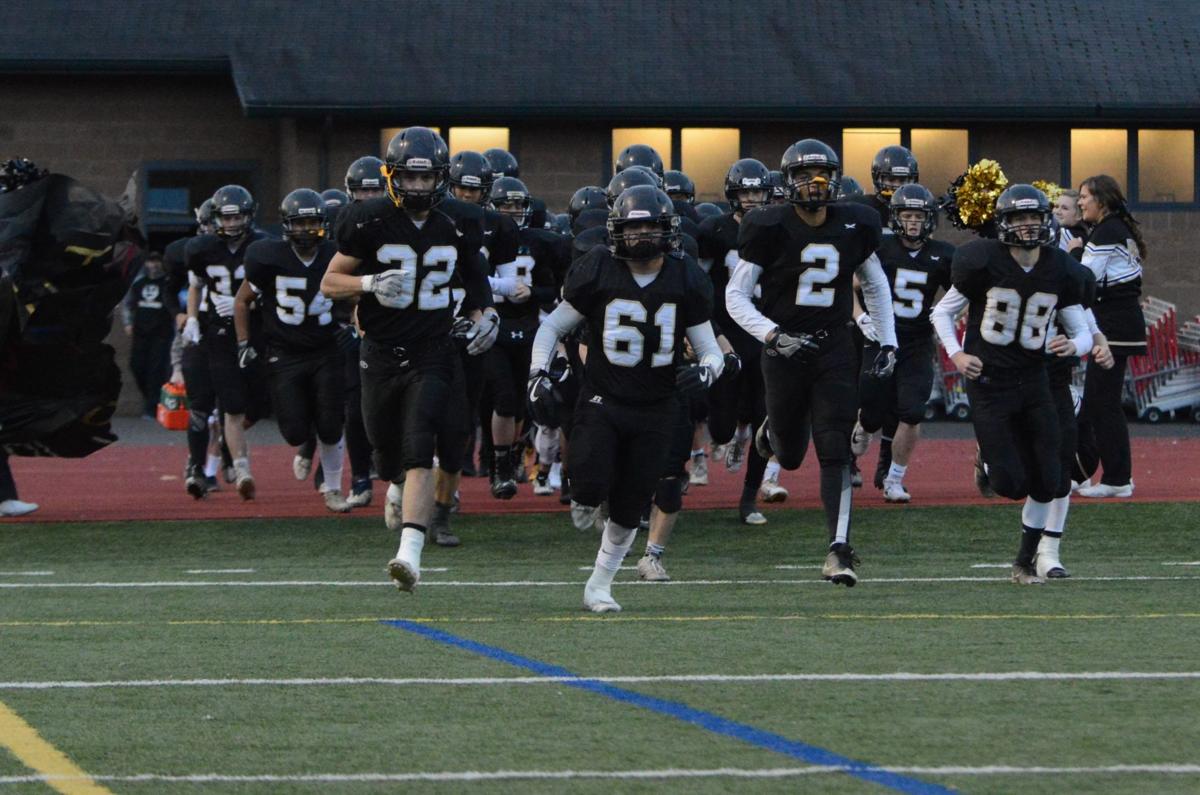PHOTOS: Meridian vs. Montesano | Sports | lyndentribune.com